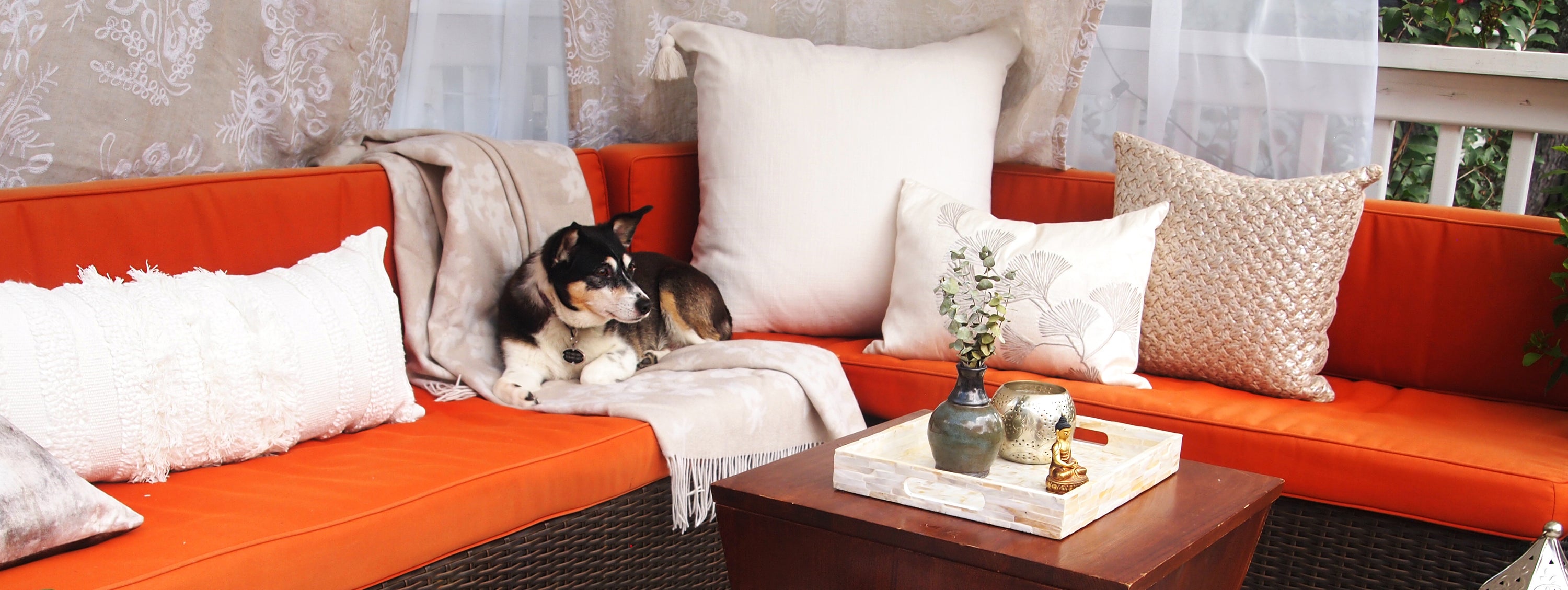 A Cozy Moment Outside – decoratd